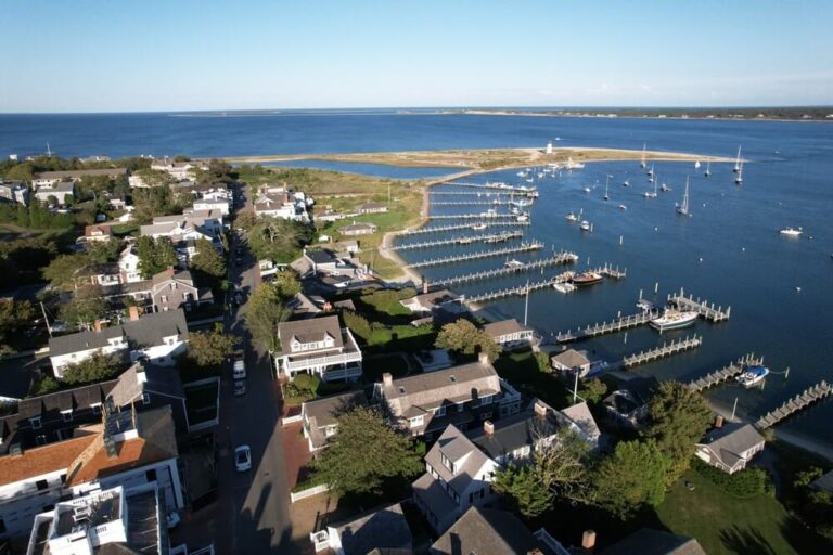 Cape Cod vs Martha’s Vineyard | New England Vacations - Vineyard Square ...